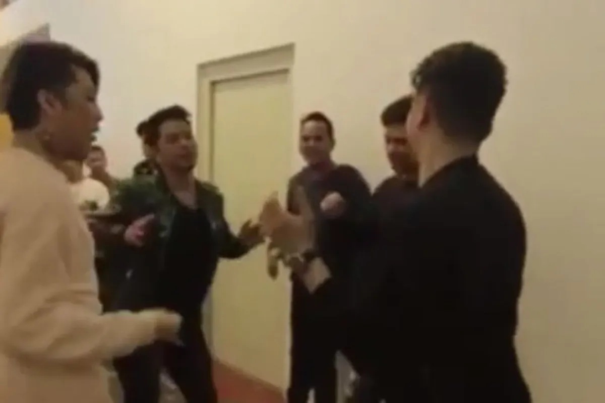 VIRAL: Vice Ganda plays 'Pak Ganern' clapping game | ABS-CBN Entertainment