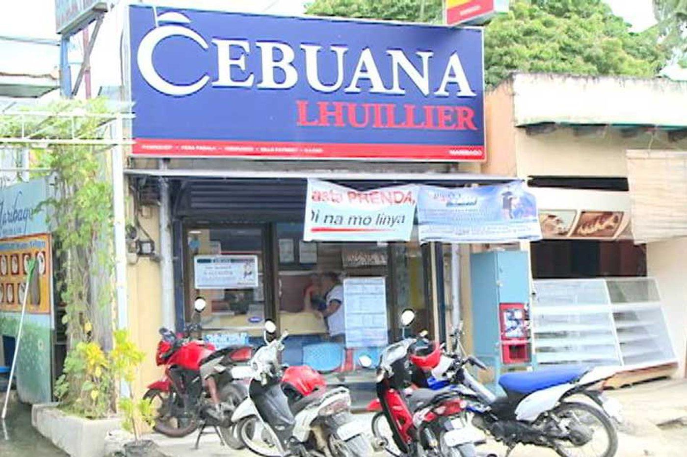 Robbers hit Cebu pawnshop | ABS-CBN News