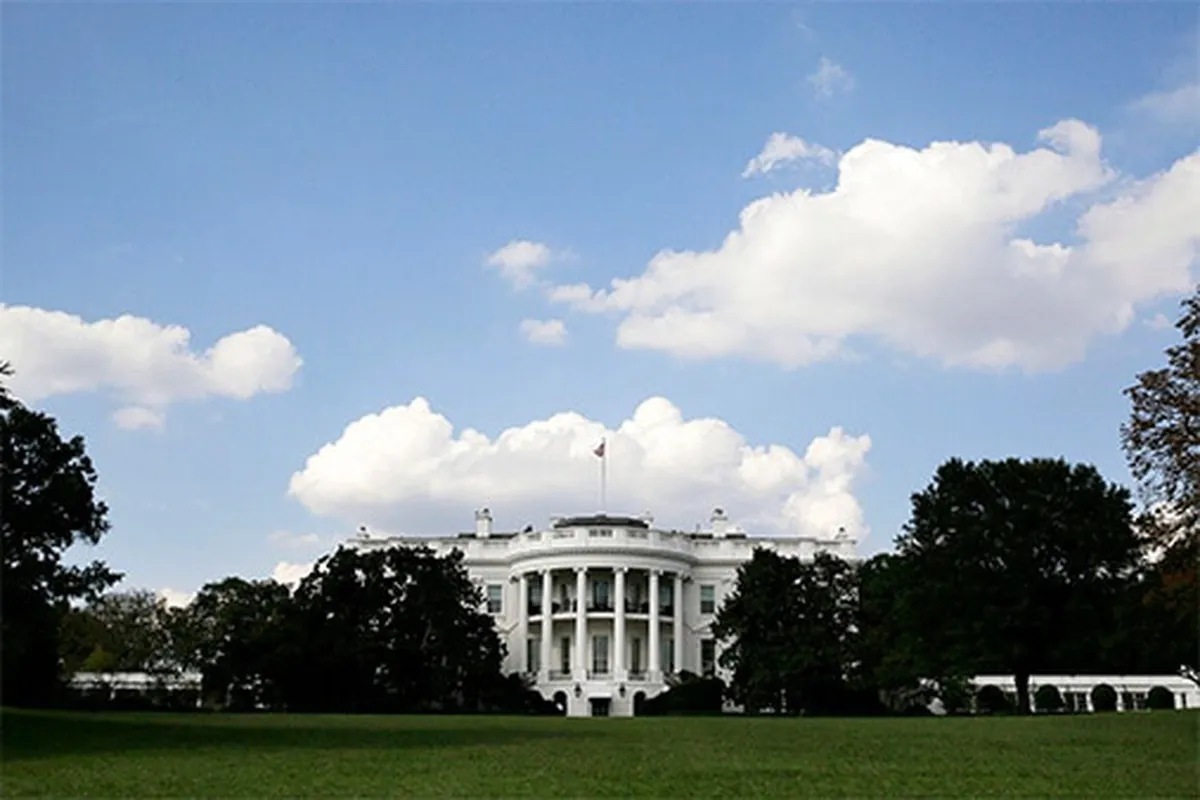 'West Wing' actress gives White House press briefing | ABS-CBN ...