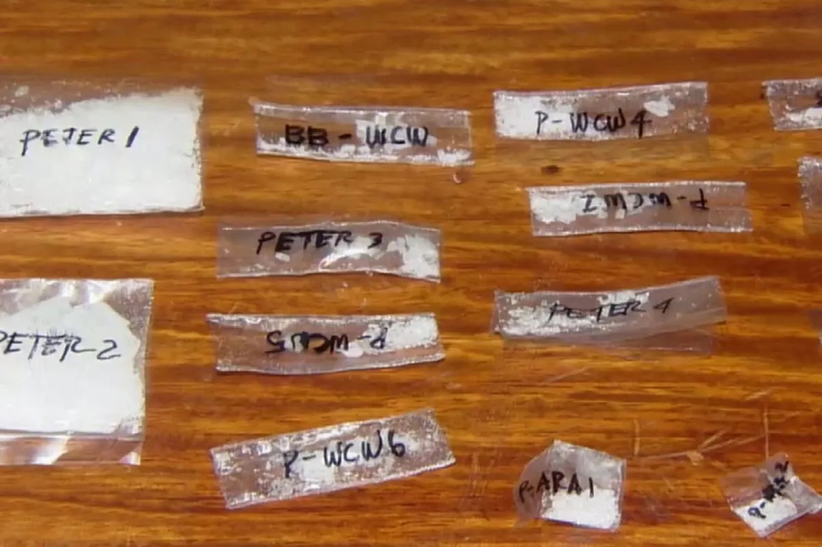 4 timbog sa pagbebenta ng shabu na itinatago sa bandage | ABS-CBN News