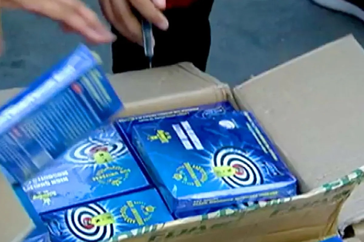 Kahon-kahong bawal na katol, kinumpiska sa Baseco | ABS-CBN News