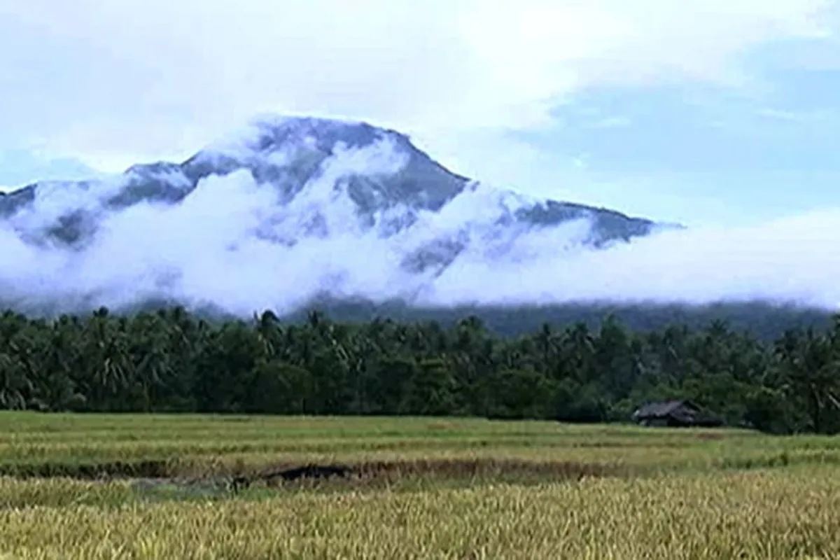 Bulusan spews ash | ABS-CBN News