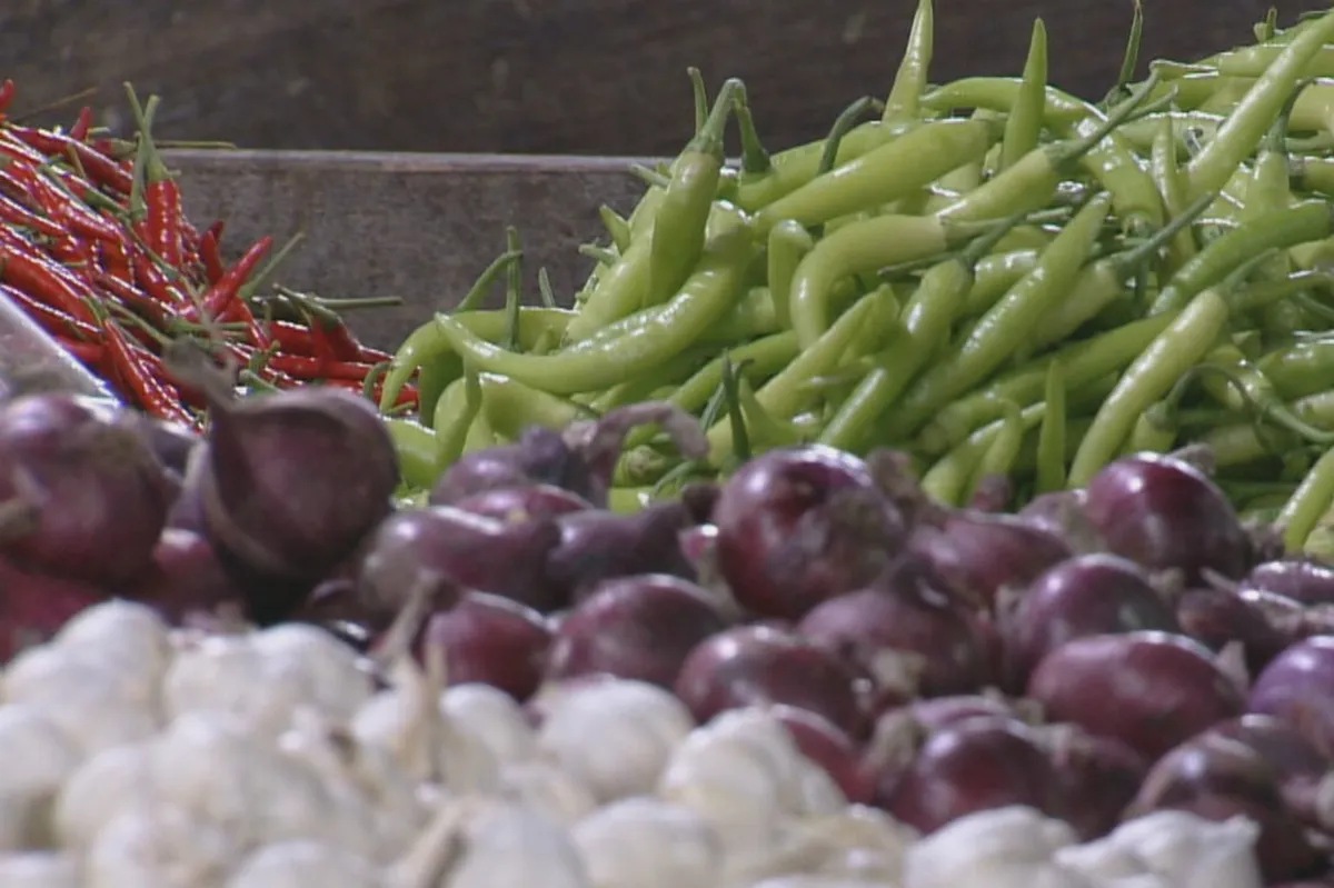 Presyo ng gulay sa ilang pamilihan sa Metro Manila, tumaas | ABS-CBN News