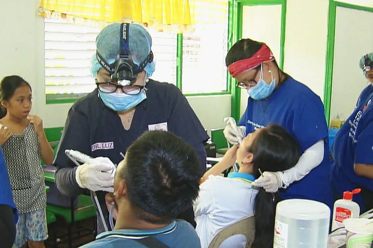 Libreng serbisyo, saya hatid sa mga taga-Taytay | ABS-CBN News Libreng serbisyo, saya hatid sa mga taga-Taytay | ABS-CBN News