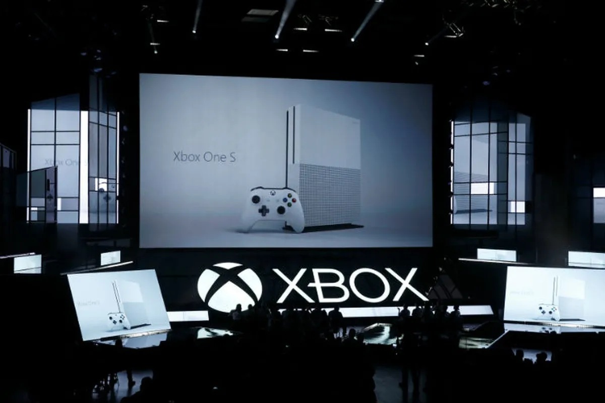 Lean Xbox One eyes gamers as PlayStation VR turns heads | ABS-CBN