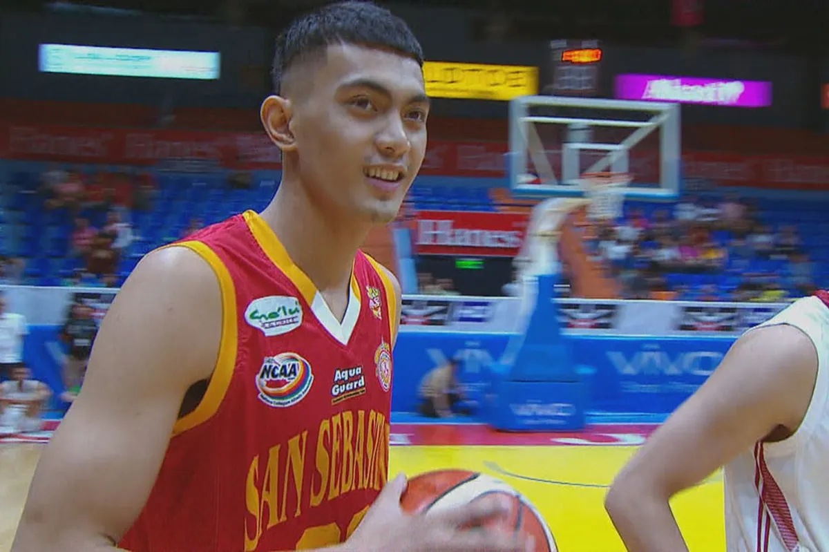 WATCH: San Sebastian’s Ken Villapando gets crowd to laugh in NCAA slam ...