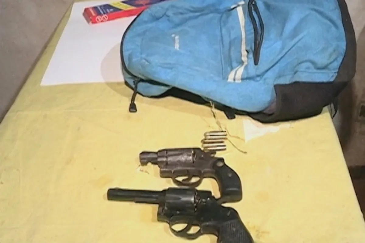 Leftist leaders deny keeping guns in homes | ABS-CBN News