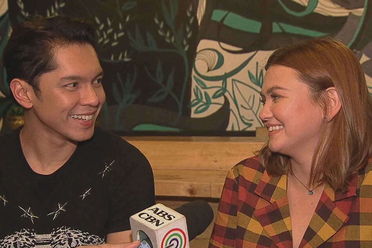Carlo Aquino, Angelica Panganiban, sumabak sa 'hot seat' | ABS-CBN Entertainment