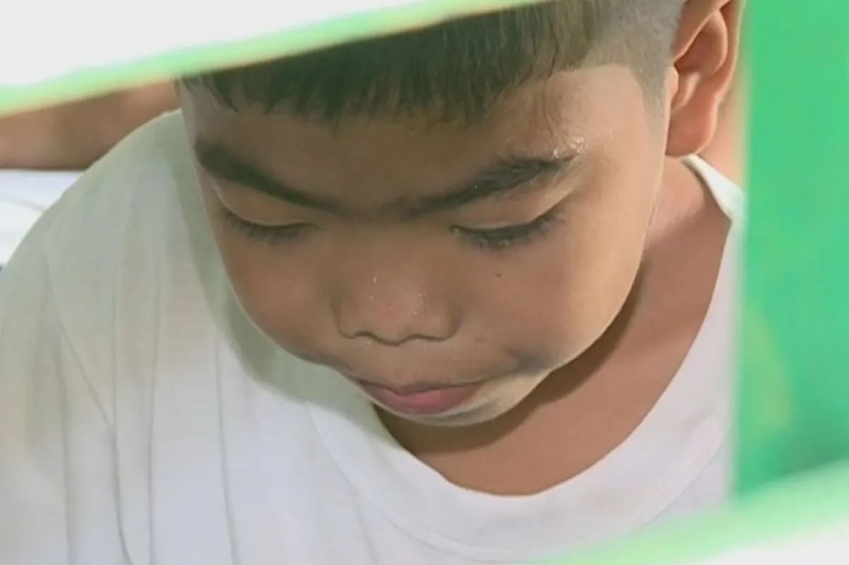 Video ng batang nag-ulam ng toyo't suka sa paaralan, nag-viral | ABS-CBN Video ng batang nag-ulam ng toyo't suka sa paaralan, nag-viral | ABS-CBN