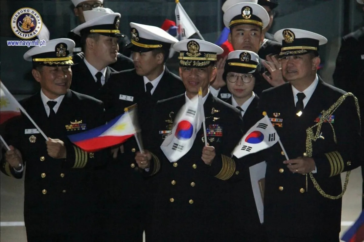 Barkong pandigma ng Pilipinas dumaong sa Korea | ABS-CBN News