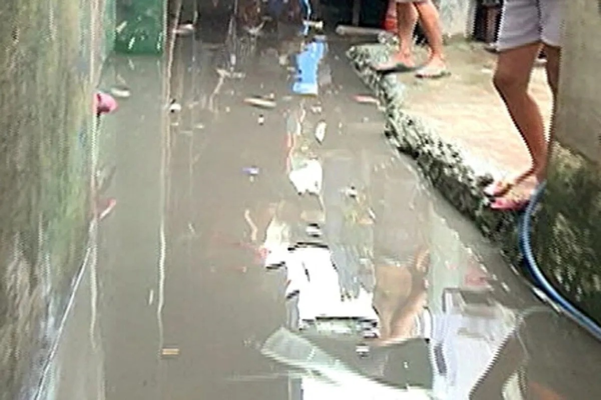 Ilang lugar sa Mandaue City, binaha dahil sa malakas na ulan | ABS-CBN News