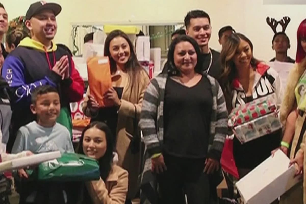 Paskong Pinoy, dama ng mga Pinoy sa Amerika | ABS-CBN Paskong Pinoy, dama ng mga Pinoy sa Amerika | ABS-CBN