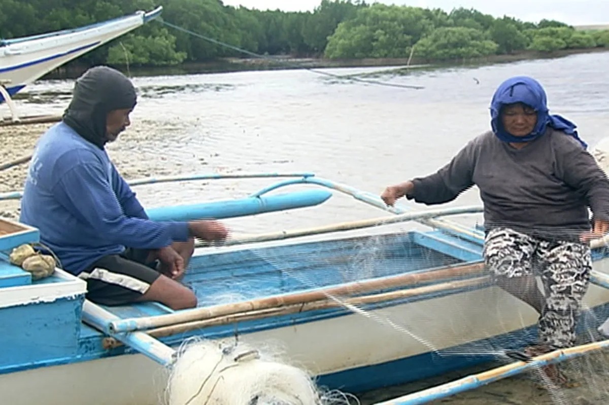 Pangingisda sa Semirara Island, apektado ng minahan | ABS-CBN Pangingisda sa Semirara Island, apektado ng minahan | ABS-CBN