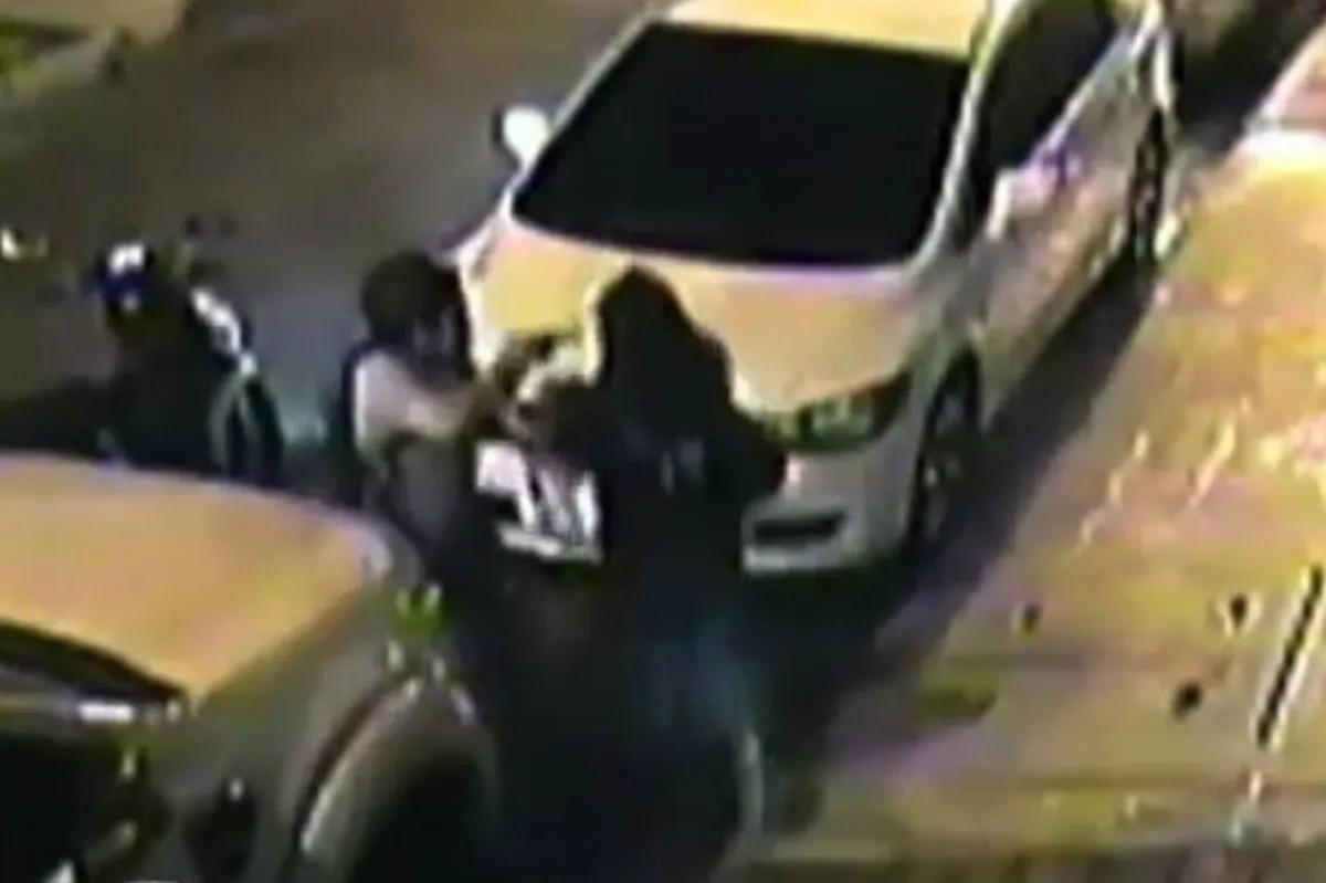 SAPUL SA CCTV: Babae, hinoldap, binaril sa Makati | ABS-CBN News SAPUL SA CCTV: Babae, hinoldap, binaril sa Makati | ABS-CBN News