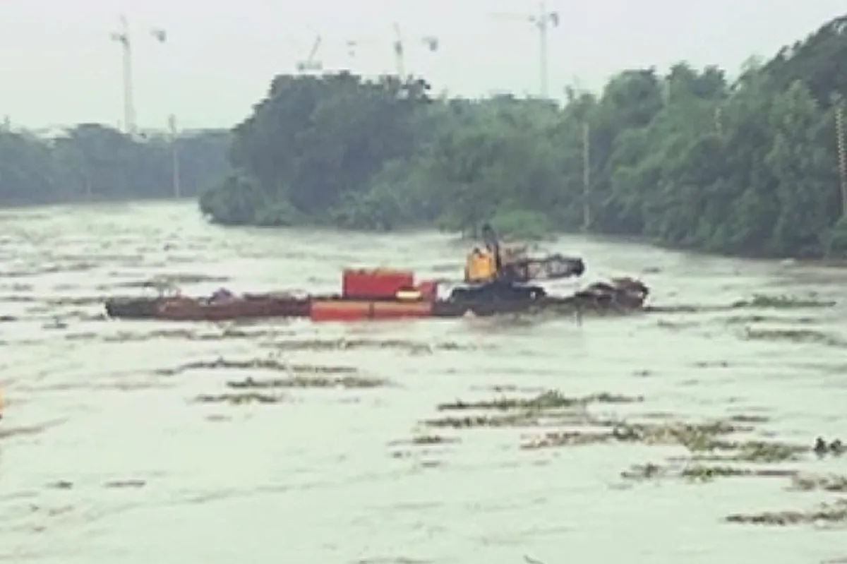 Marikina River on Alert Level 4, forced evacuation underway | ABS-CBN News