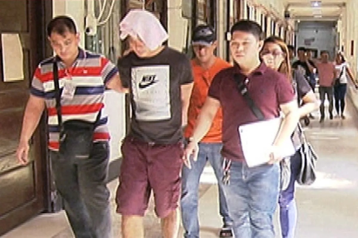 2 suspek sa pagpatay sa isang criminology student, arestado | ABS-CBN News 2 suspek sa pagpatay sa isang criminology student, arestado | ABS-CBN News