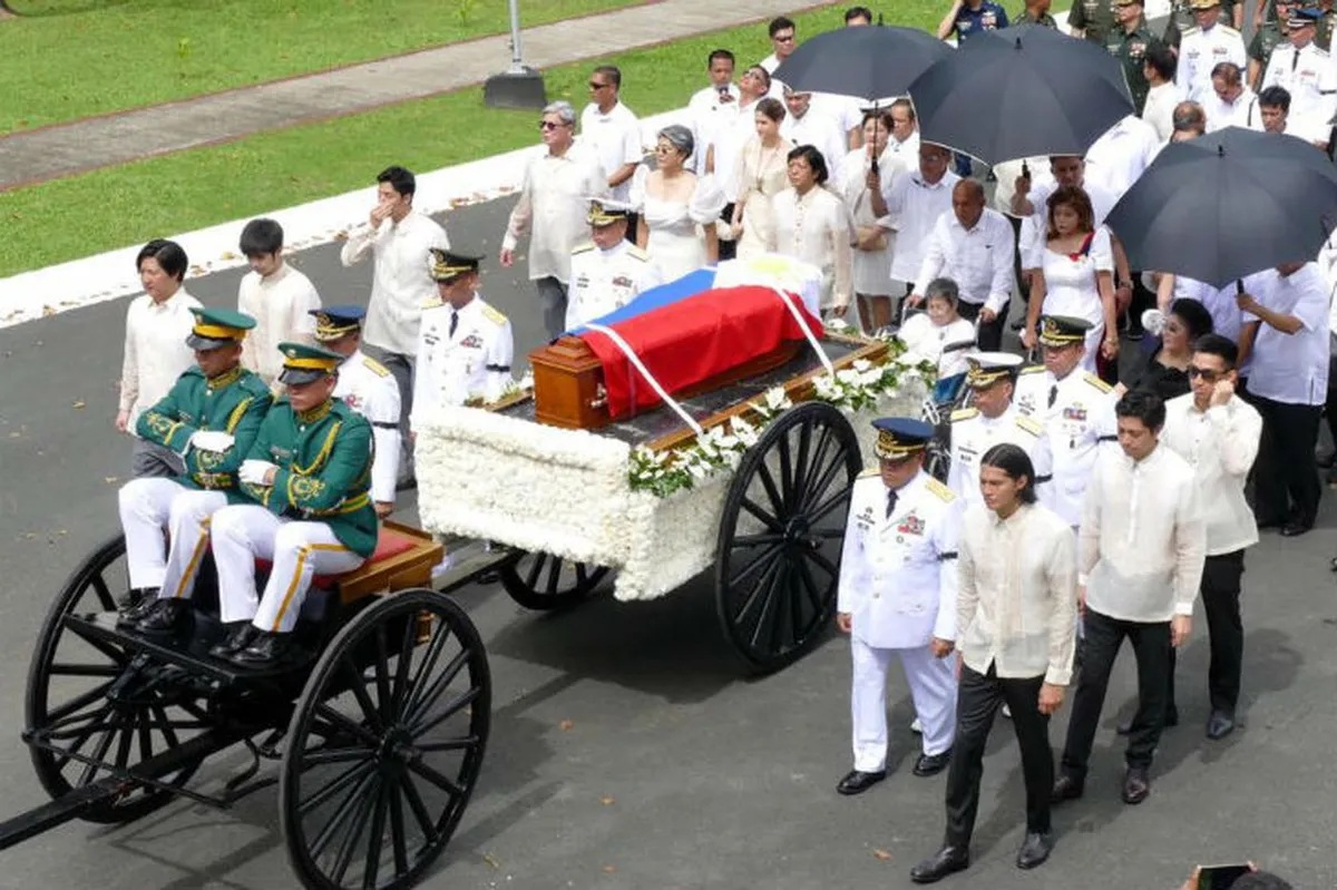 PNP nagbabala sa mga mangangahas na bungkalin ang mga labi ni Marcos ... PNP nagbabala sa mga mangangahas na bungkalin ang mga labi ni Marcos ...