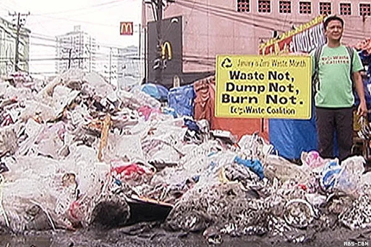 Tone-toneladang basura, nahakot matapos ang salubong sa 2016 | ABS-CBN