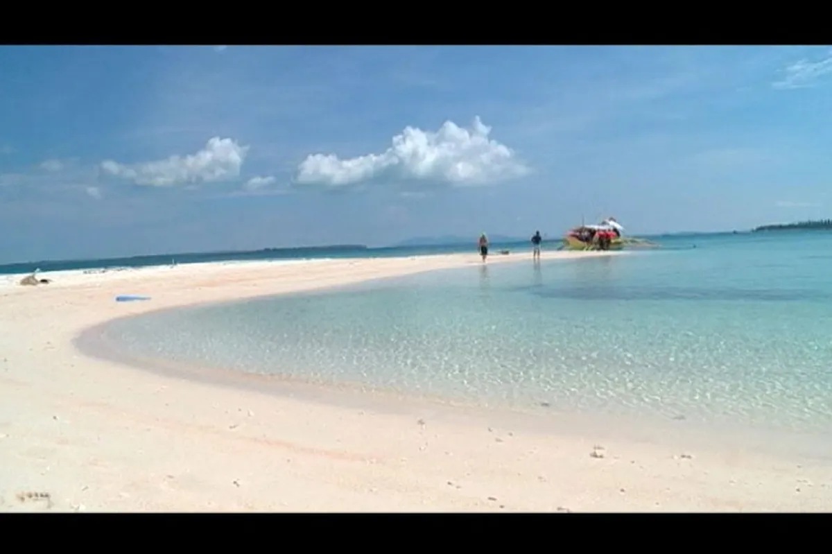Sandbar sa Palawan, patok sa mga turista | ABS-CBN Lifestyle