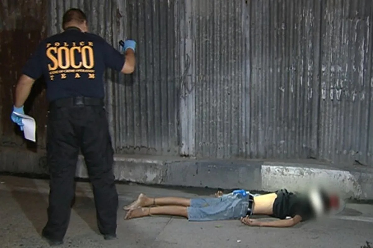 Bangkay ng hinihinalang miyembro ng ‘Basag-Kotse Gang’, natagpuan sa ... Bangkay ng hinihinalang miyembro ng ‘Basag-Kotse Gang’, natagpuan sa ...
