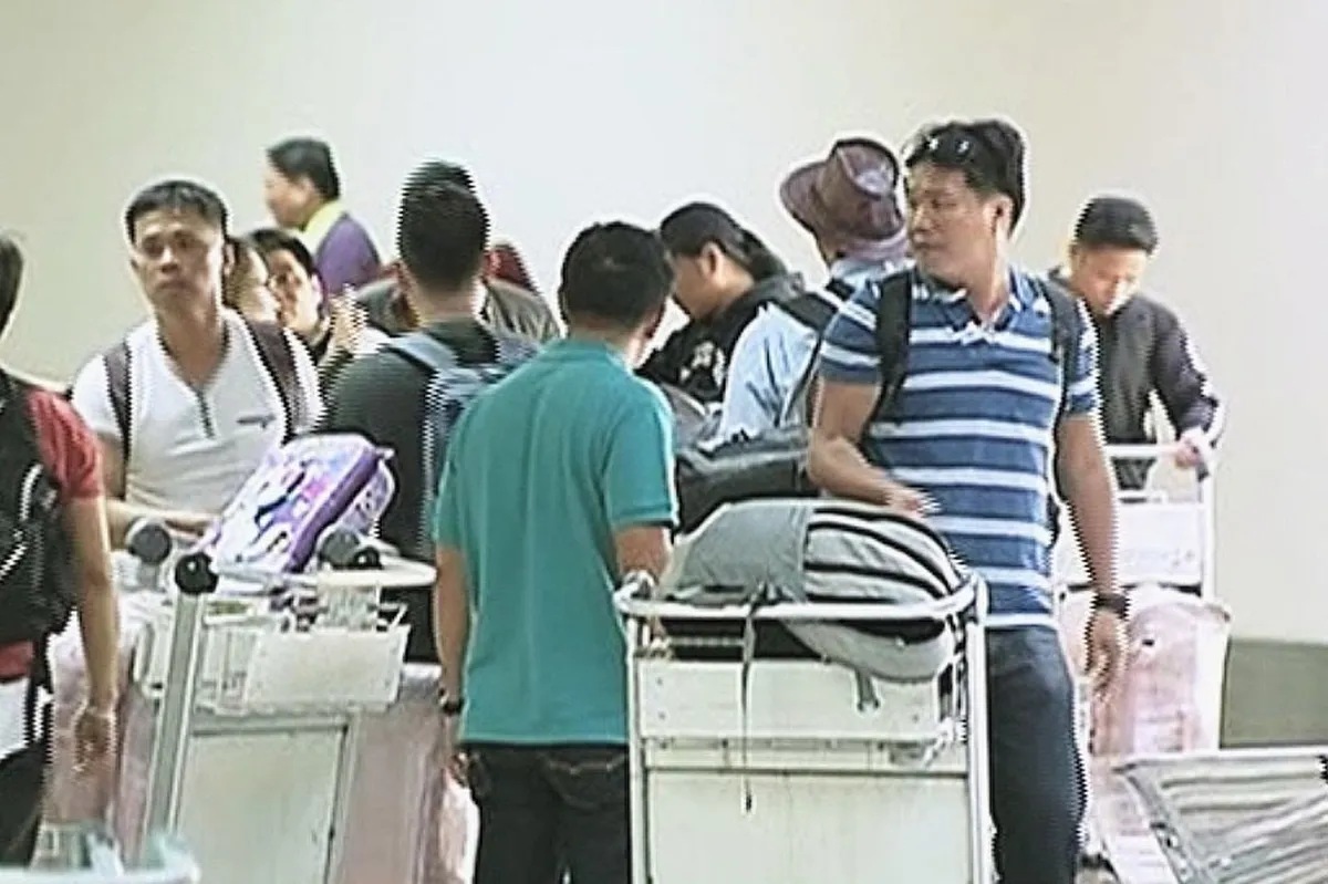 Ilang OFW na nawalan ng trabaho, minaltrato sa Saudi, balik-Pilipinas ... Ilang OFW na nawalan ng trabaho, minaltrato sa Saudi, balik-Pilipinas ...