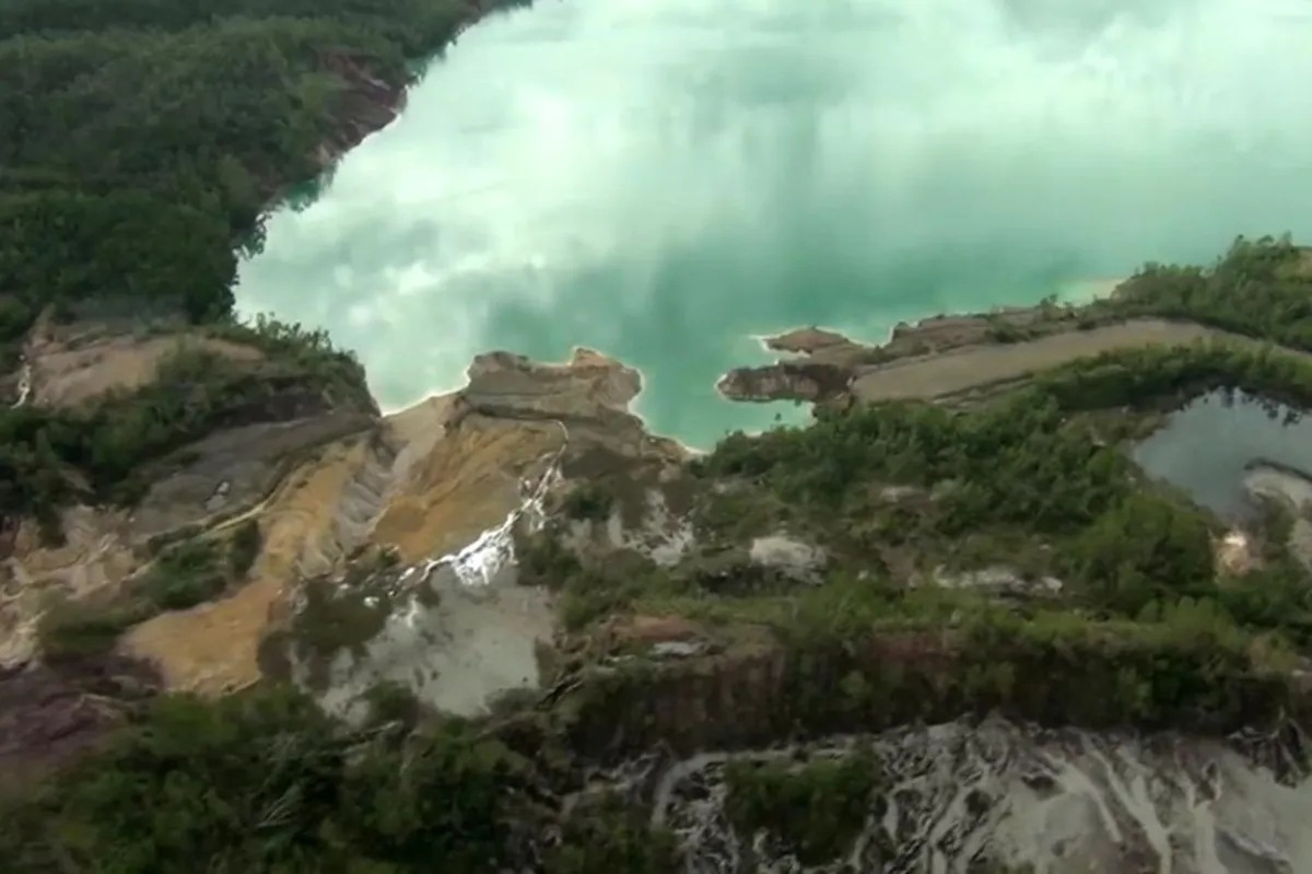 Mining dam crack threatens Marinduque residents | ABS-CBN News