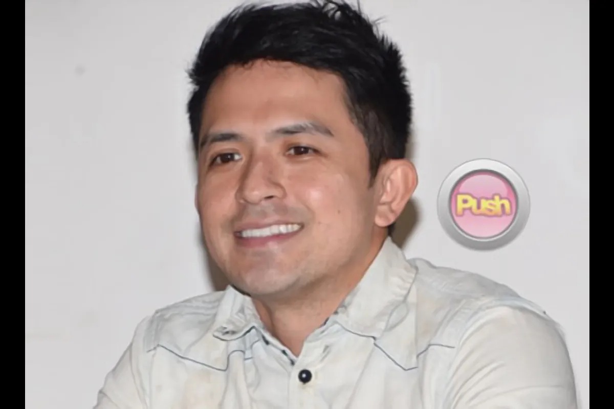 Dennis Trillo wants to have a private love life | ABS-CBN Entertainment