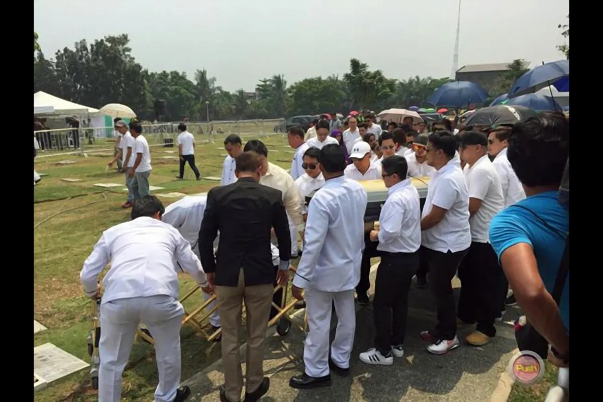 Director Wenn Deramas laid to rest | ABS-CBN Entertainment