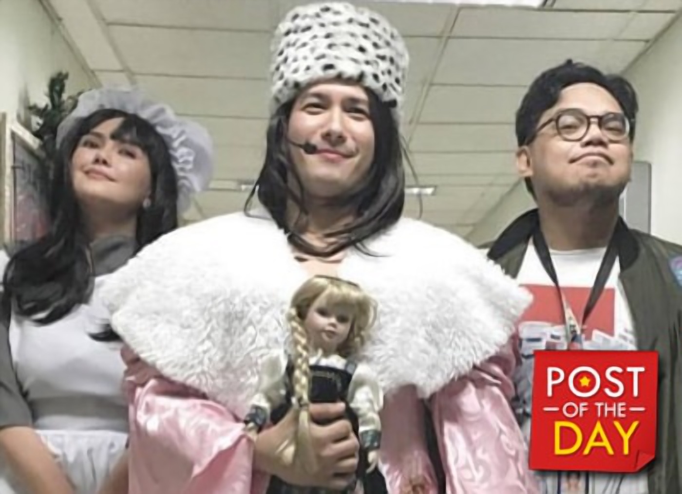 LOOK: John Prats as “Princess Sarah” | ABS-CBN Entertainment