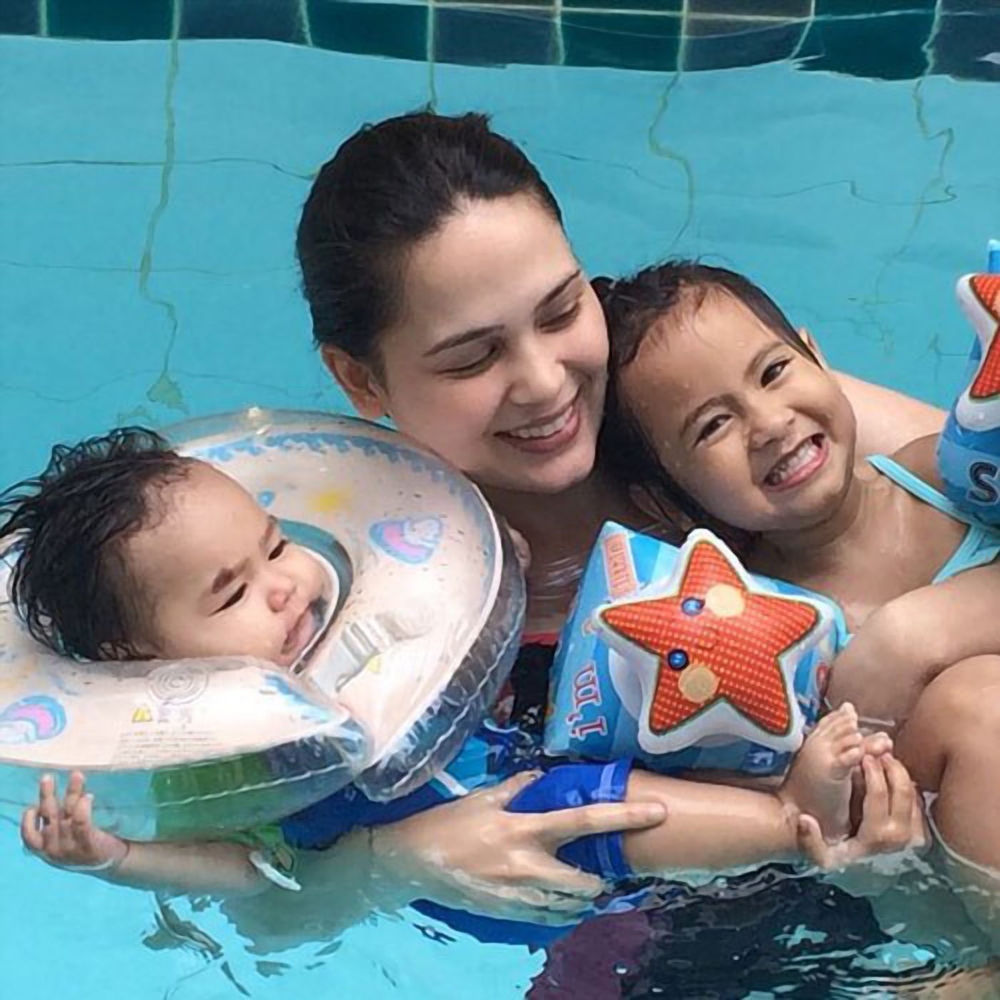 Morning swim with Kristine's little ones | ABS-CBN Entertainment