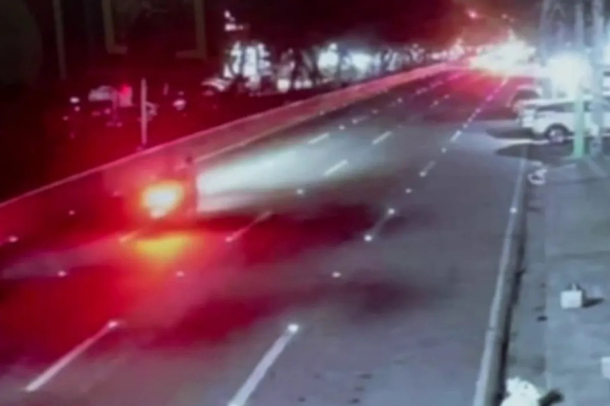 Lalaki patay sa hit-and-run ng 2 motorsiklo | ABS-CBN News Lalaki patay sa hit-and-run ng 2 motorsiklo | ABS-CBN News