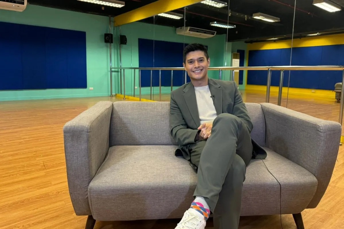 JC de Vera signs new contract with ABS-CBN; enjoys being a 'girl dad ...