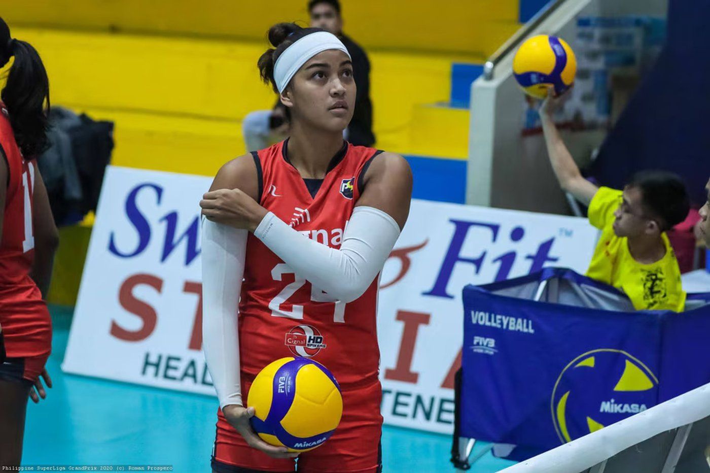 PVL commissioner says Robins-Hardy cannot play for Farm Fresh, has to go through draft | ABS-CBN ...