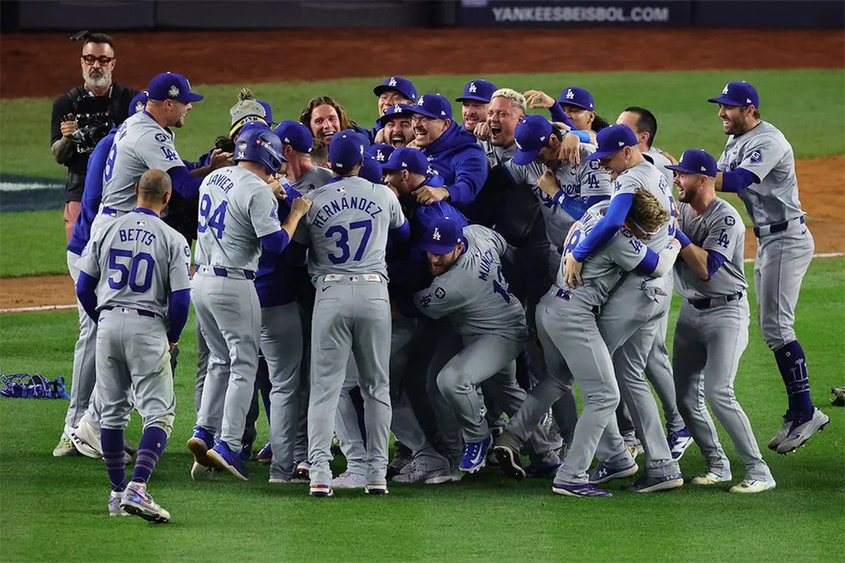 MLB: Dodgers celebrate World Series win with long-awaited parade | ABS ...