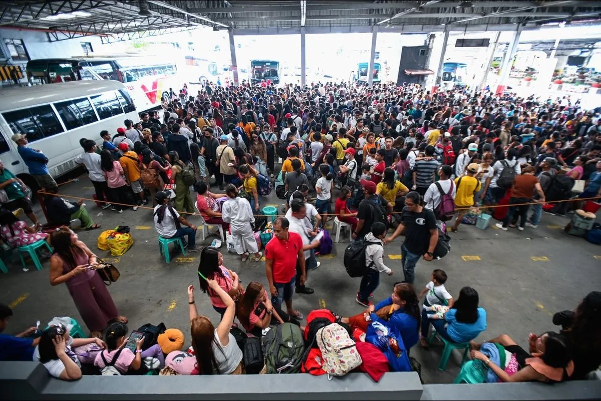 LTFRB warns bus operators: do not charge for use of toilets | ABS-CBN News