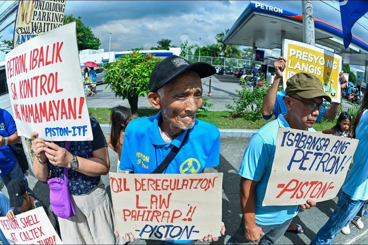 Transport group again calls to scrap Oil Deregulation Law | ABS-CBN News