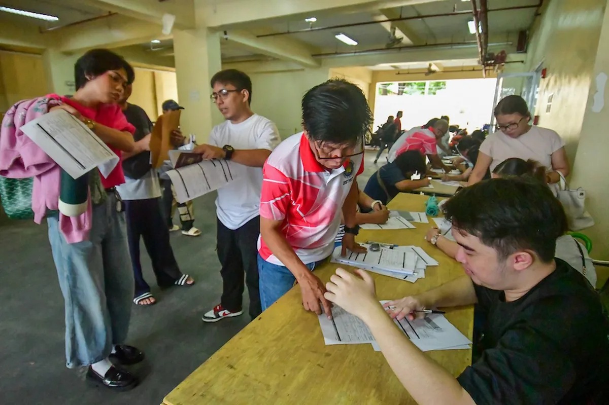 Senators flag uptick in number of voters in some areas | ABS-CBN News