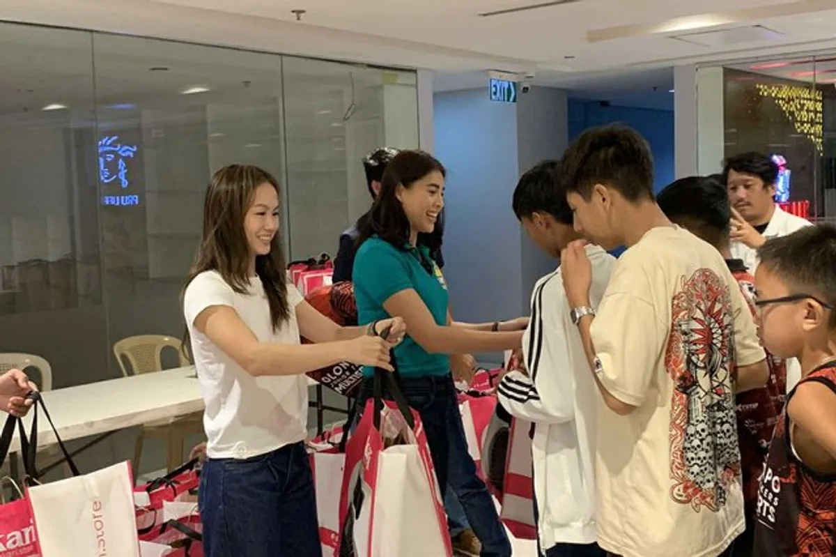 Olympian Maxine Esteban gives shoes to Olongapo student-athletes | ABS ...
