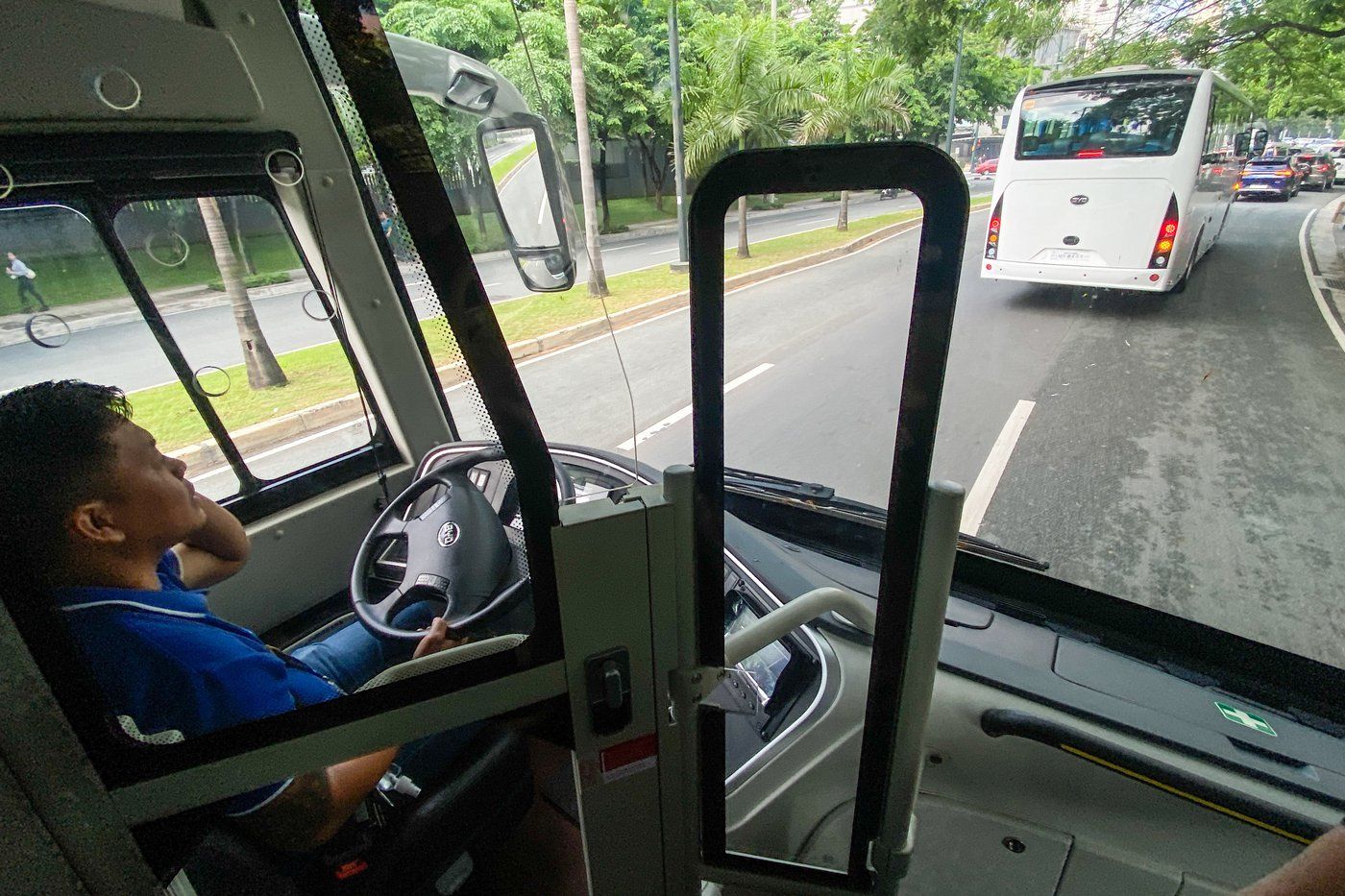 Mastercard, Beep launch tap-and-go payment for BGC buses | ABS-CBN News