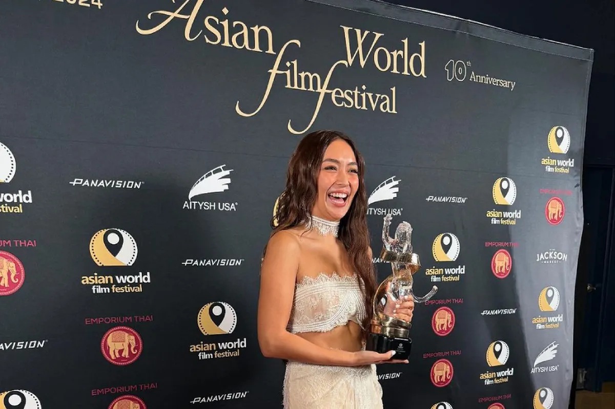 Kathryn Bernardo receives Snow Leopard Rising Star Award at Asian World Film Festival in LA ...
