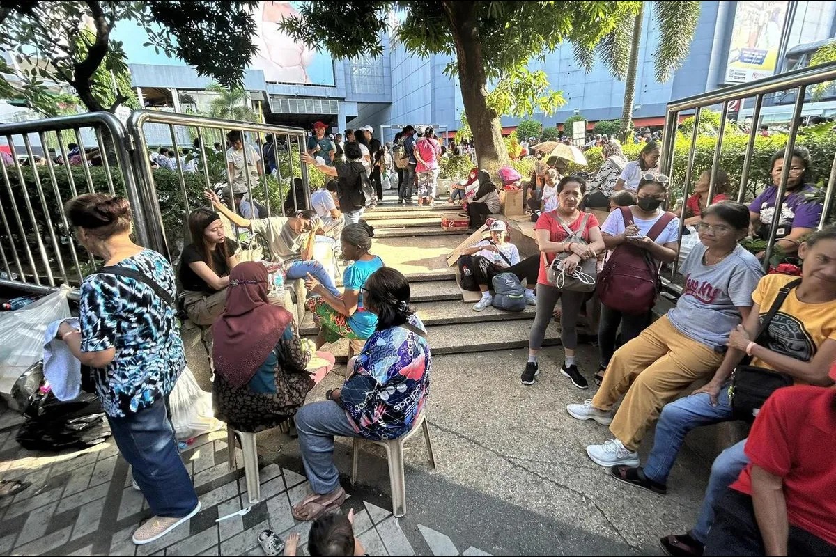 Anti-Marcos groups, individuals gather in front of EDSA Shrine | ABS ...