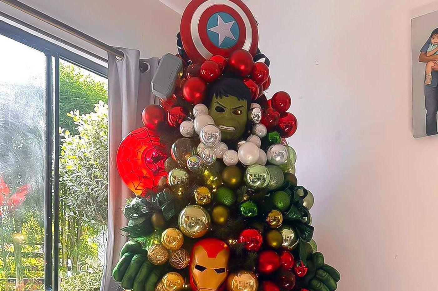 Marvel-themed Christmas tree bumida sa Davao | ABS-CBN News