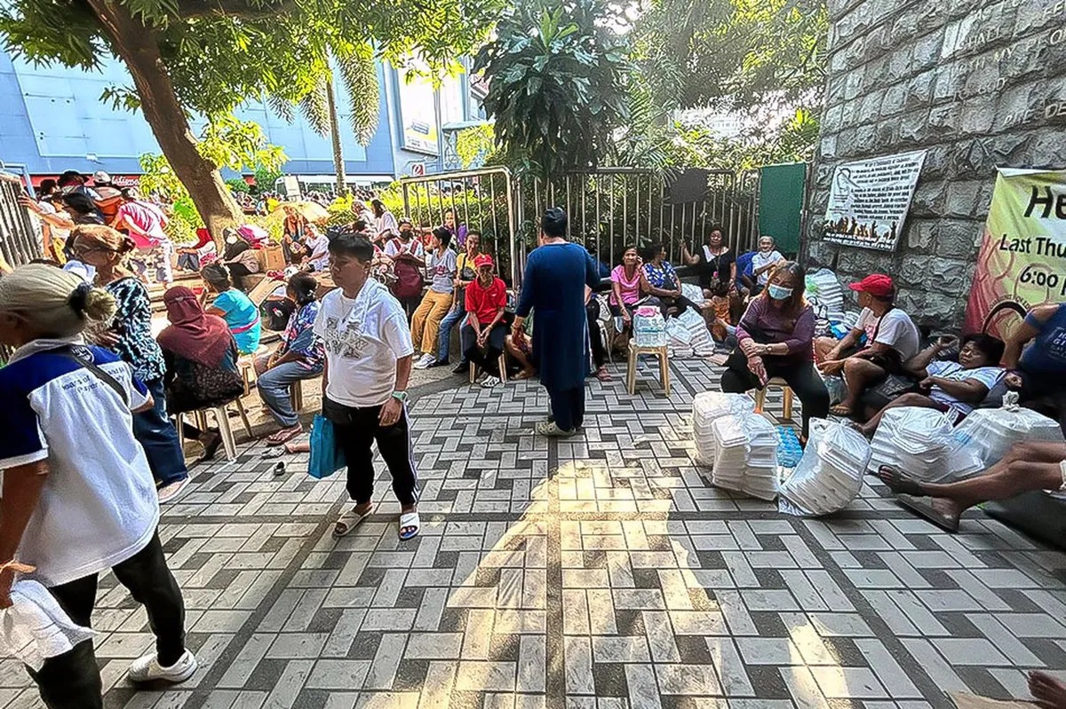 PNP says won’t disperse people in EDSA shrine assembly | ABS-CBN News