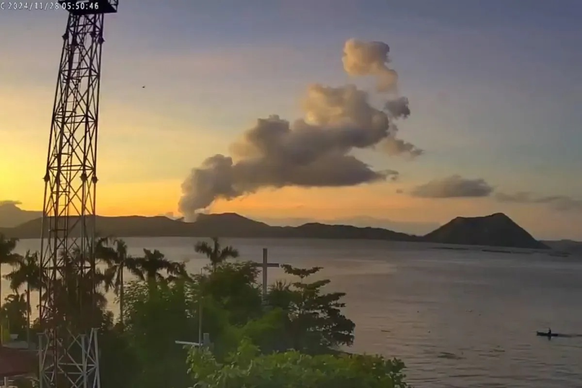 Minor phreatic eruption observed from Taal Volcano on Thursday | ABS-CBN News