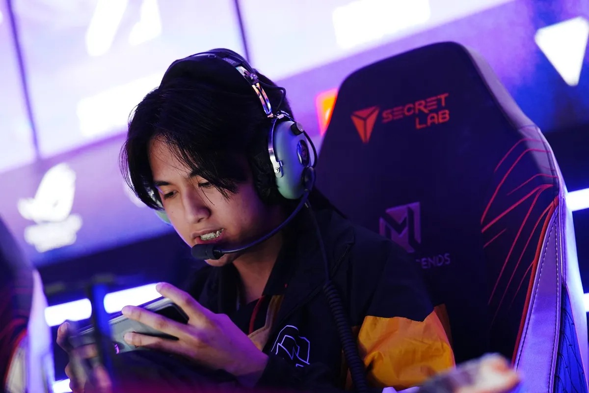 M6: Kelra's Layla makes waves as Fnatic ONIC PH books spot to Knockout ...