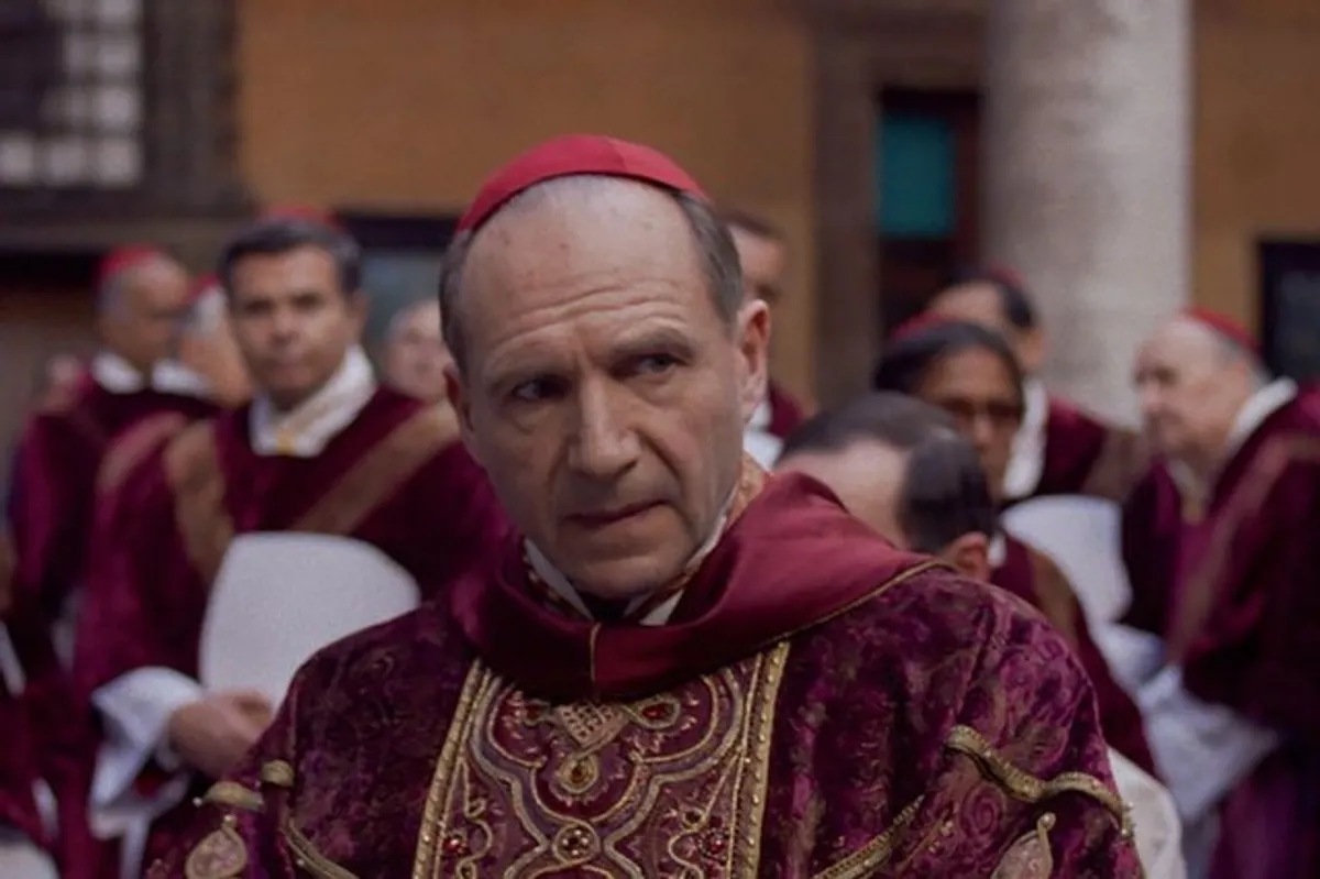 'Conclave' review: A thrilling insider's view on choosing the new Pope ...