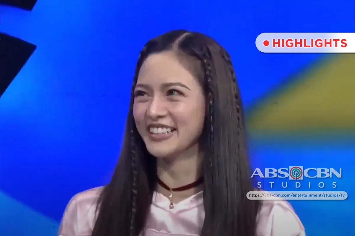 Kim Chiu, pinarangalan bilang “Premier Actress Of The Year” | It’s Showtime | ABS-CBN Entertainment