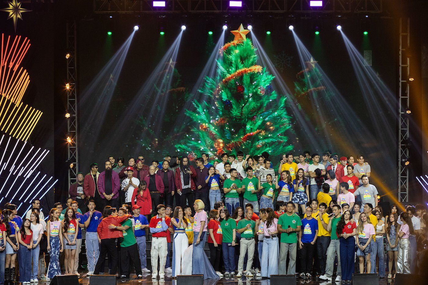 ABS-CBN Christmas Special 2024 nagmistulang reunion ng bago at OG Kapamilya artists | ABS-CBN ...