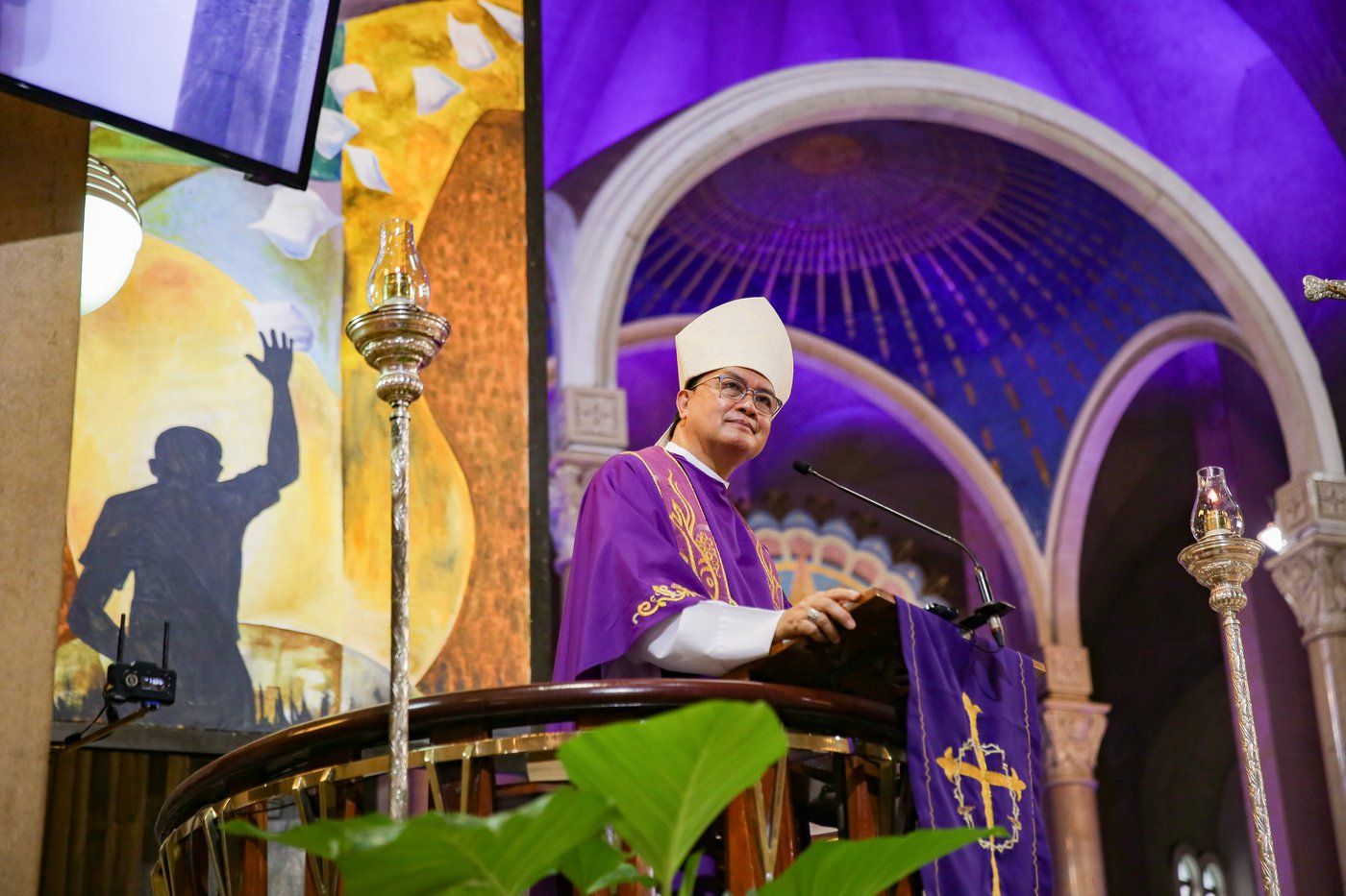 Cardinal David to offer thanksgiving Mass upon return to PH | ABS-CBN News