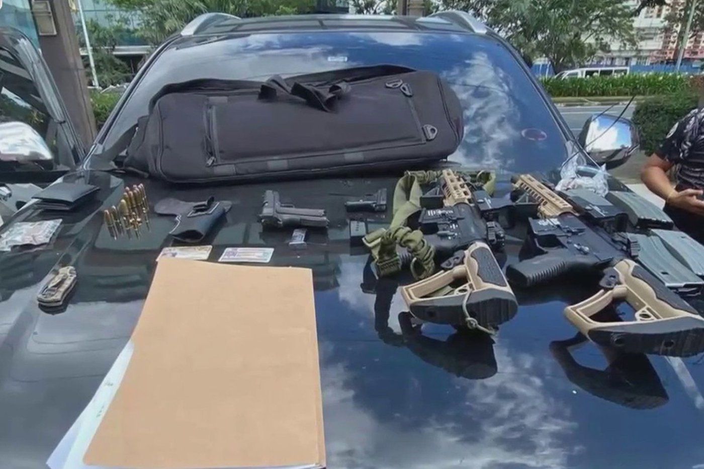 Dating sundalo, 3 iba pa arestado dahil sa pagbebenta ng mga baril | ABS-CBN News
